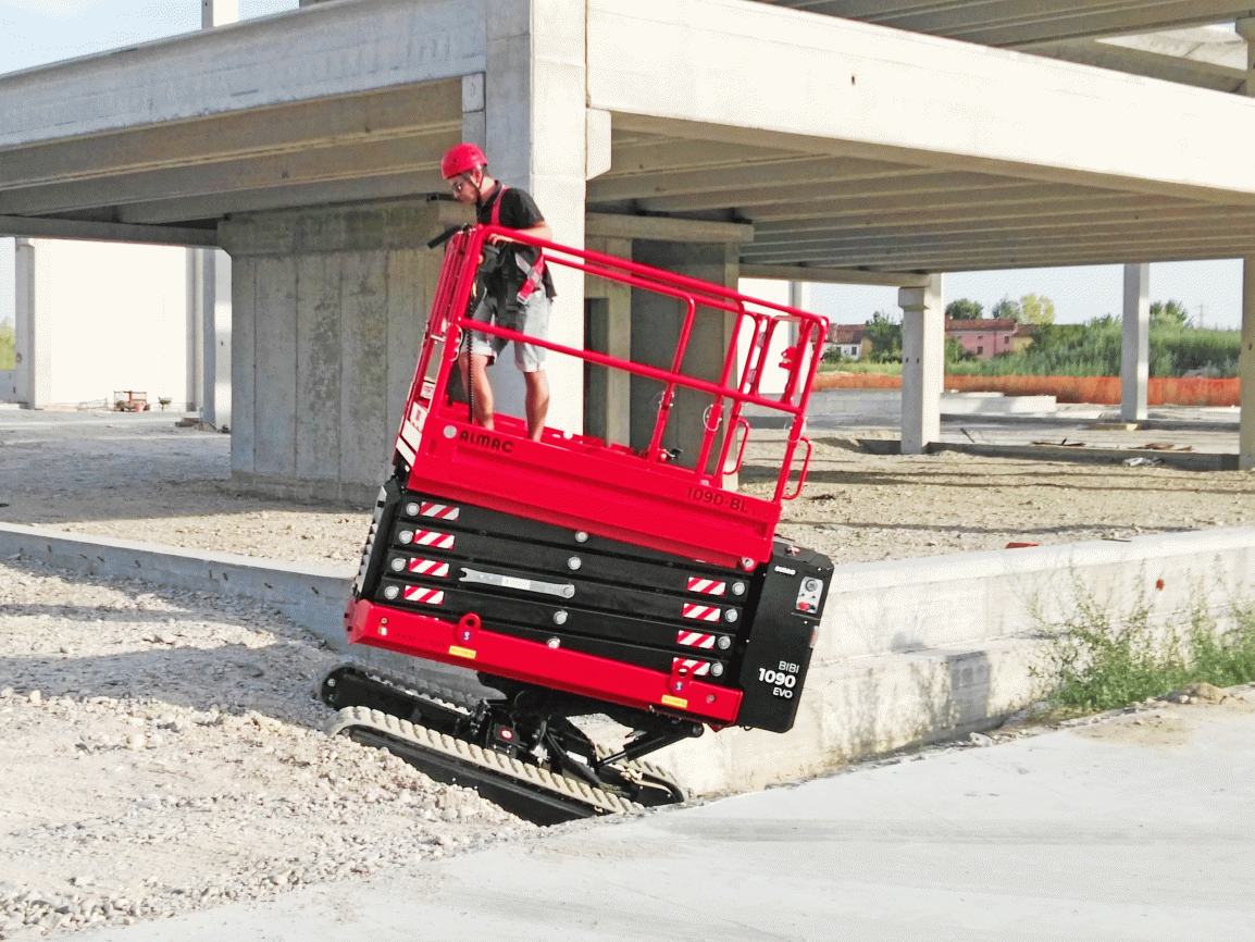 Schaarlift op rupsen diesel huren? Snel en makkelijk via onze website ...